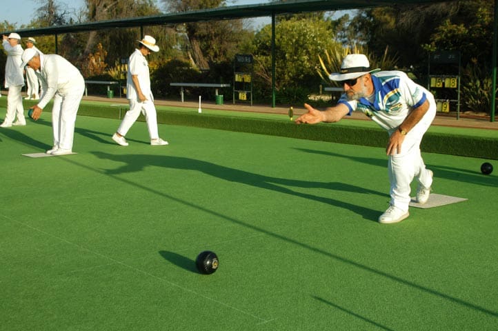 Artificial Grass Vs Natural Grass For Lawn Bowls | TigerTurf