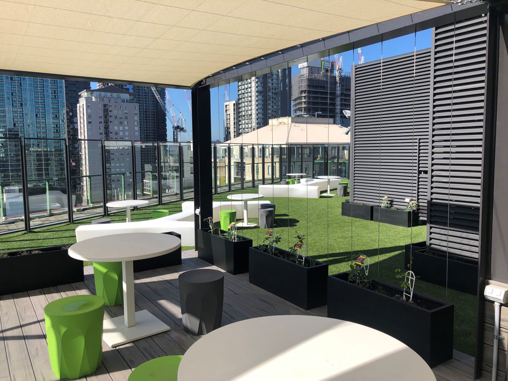Designer’s Guide To The Perfect Rooftop Recreation Area | TigerTurf NZ